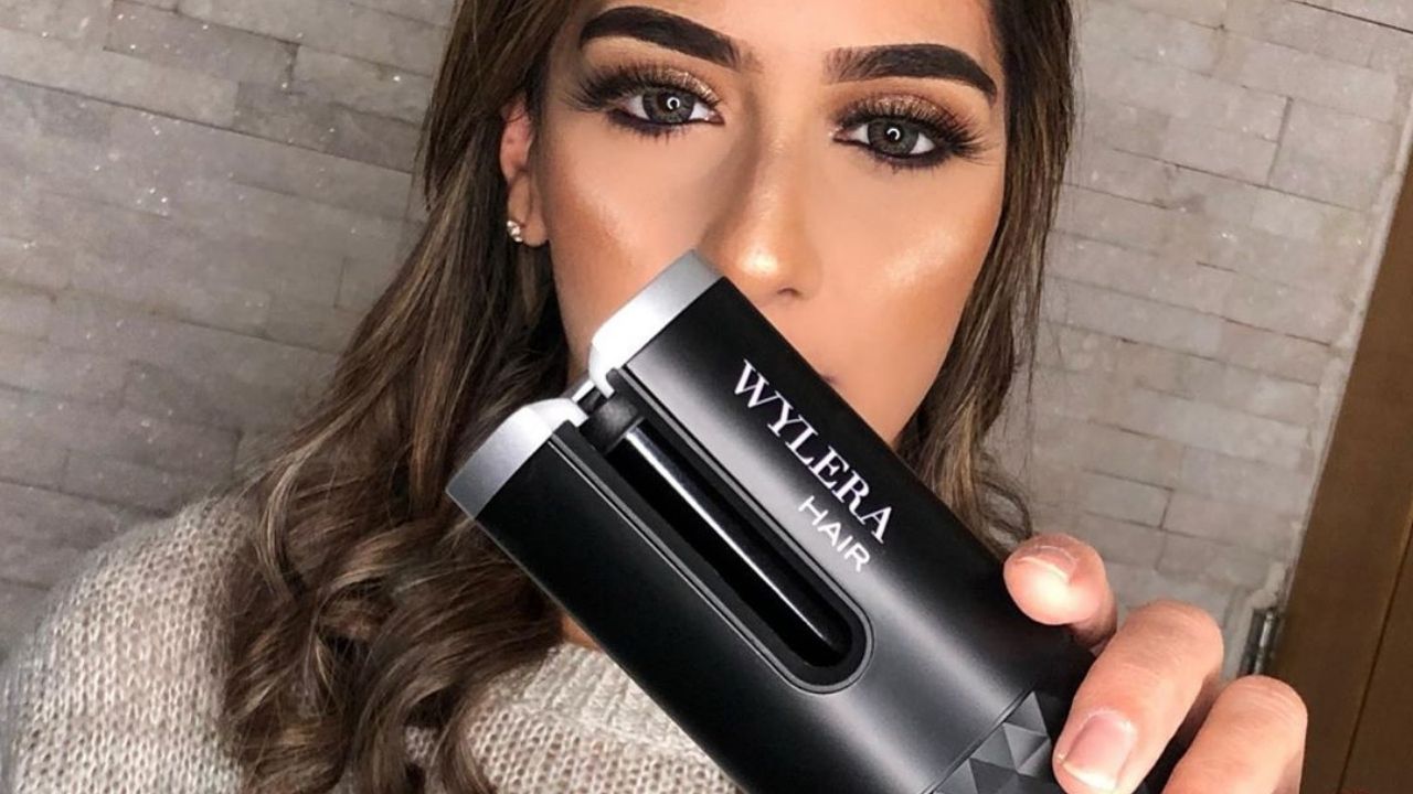 Stunning Curly Hairstyles using Wylera Hair Dreamwave Hair Curler ...